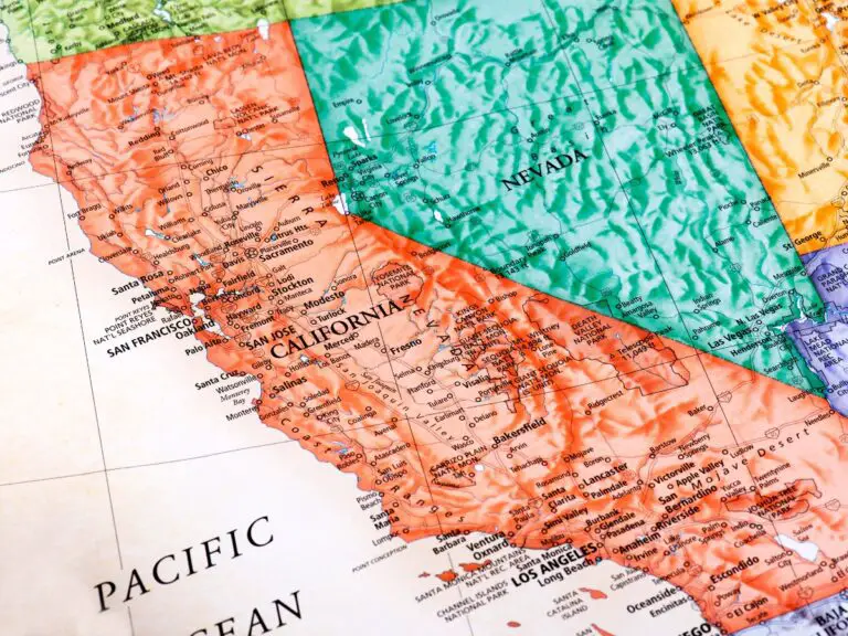 California vs. Texas Size (Compared) - 2025